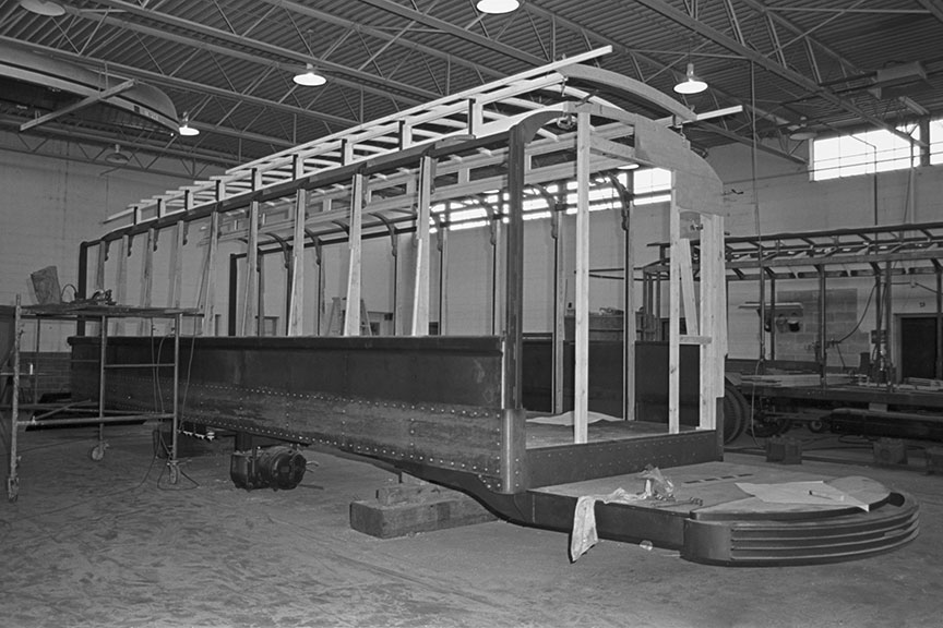 Gomaco Trolley Company: Semi-Convertible Enclosed Trolley