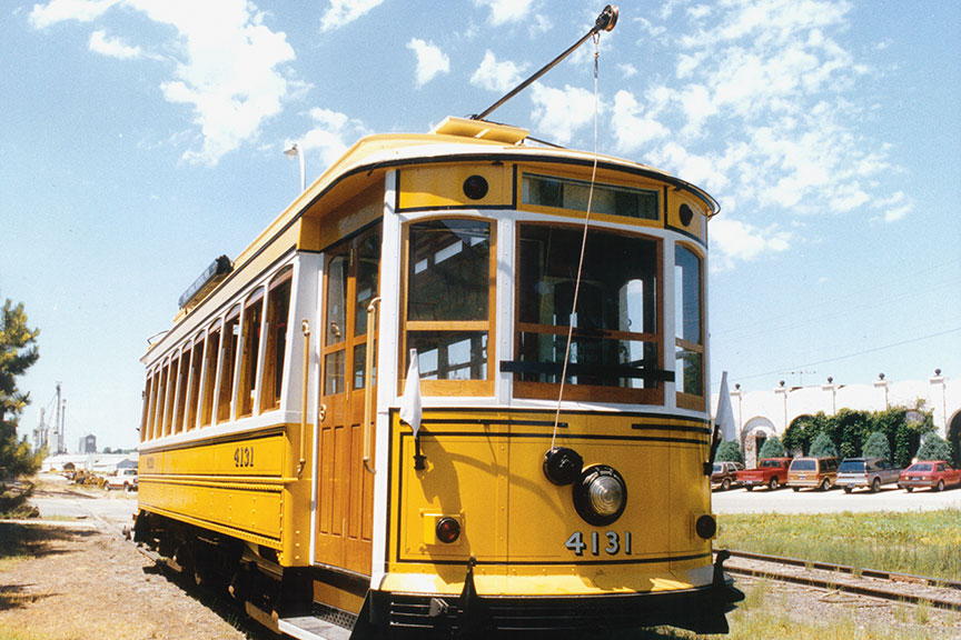 Gomaco Trolley Company: Semi-Convertible Enclosed Trolley