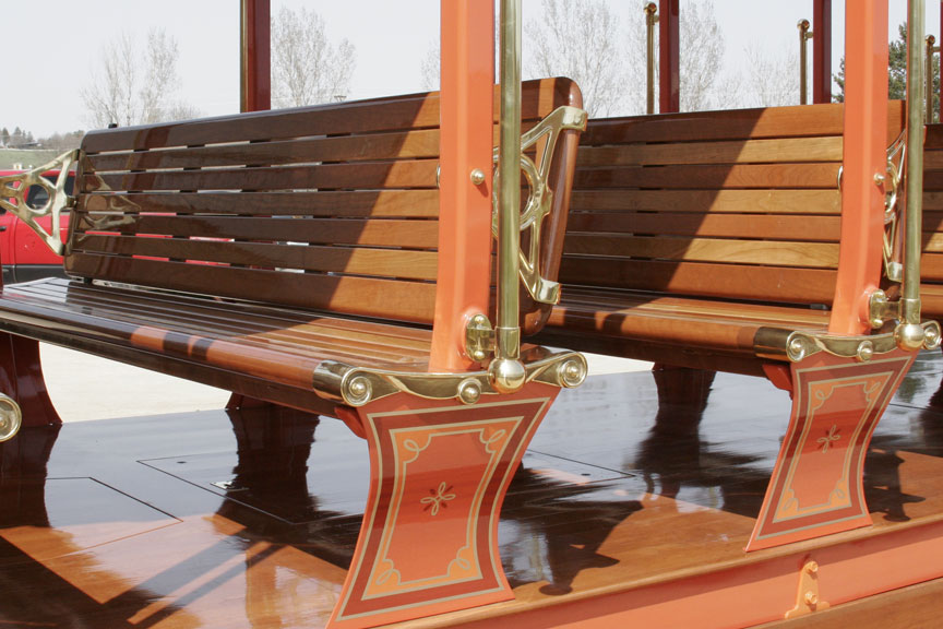 Gomaco Trolley Company: Battery-Powered, Self-Propelled 7-Bench Trolley