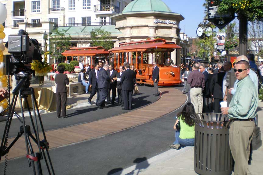 Gomaco Trolley Company: Grand Opening, Glendale, California