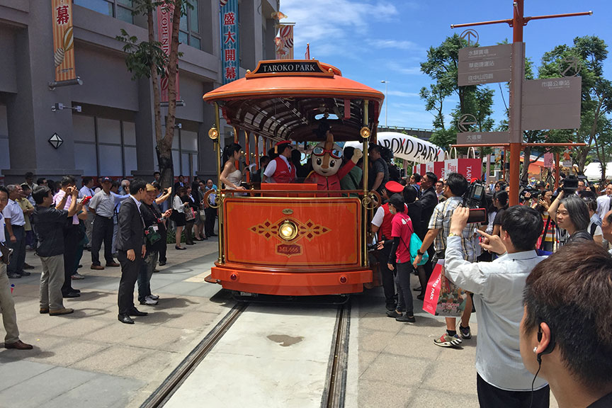Gomaco Trolley Company: Gomaco Trolleys In Kaohsiung, Taiwan