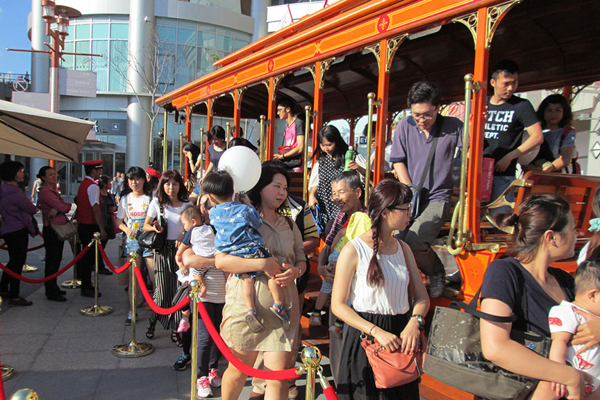 Gomaco Trolley Company: Gomaco Trolleys In Kaohsiung, Taiwan